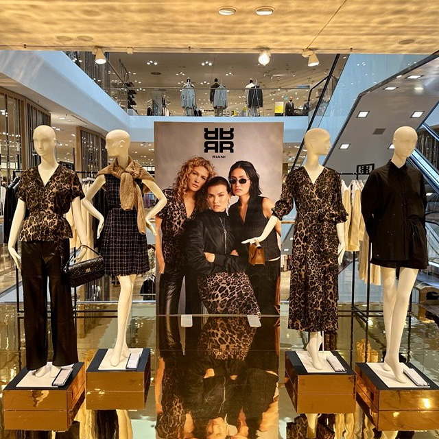 RIANI Stores